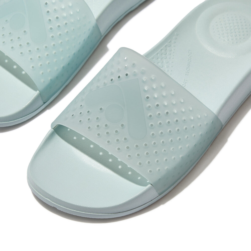 FitFlop IQSUHION Arrow Translucent Perf Pool Slides - Mint Blue (IE7 ...